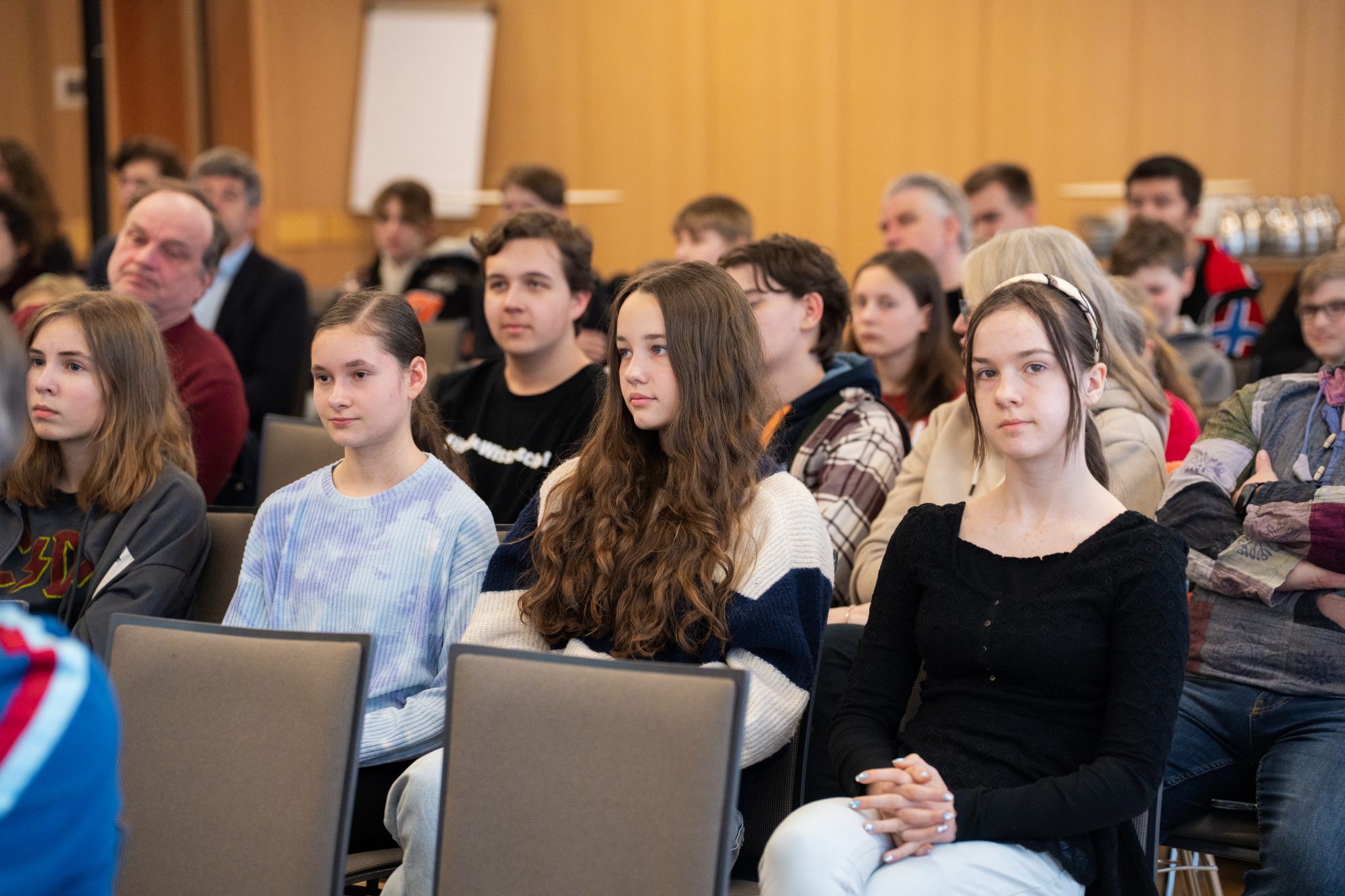 Schülerinnen erfolgreich beim Wettbewerb JuniorIng – „Brücken schlagen ...